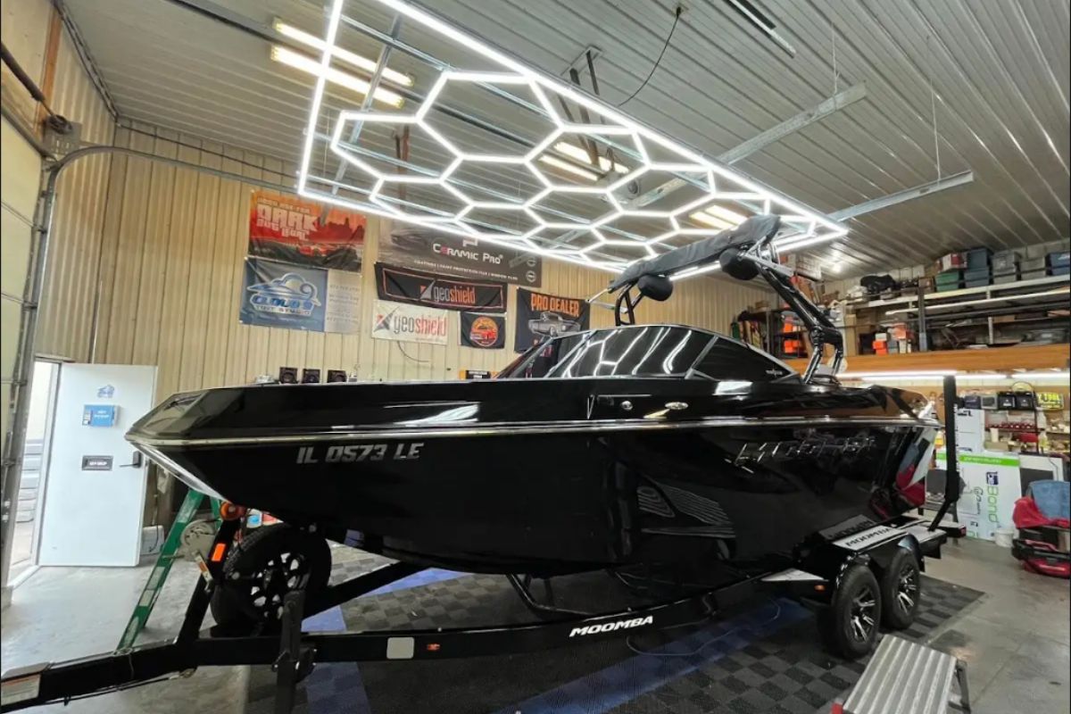 Boat detailing like a pro: 5 steps to detail a boat